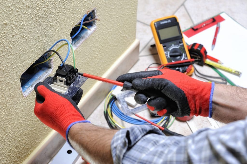 10 Signs You Need To Call An Electrician | Chamberlin Electric